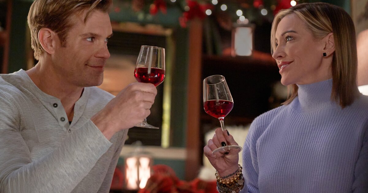 Sneak Peek - A Royal Christmas Crush